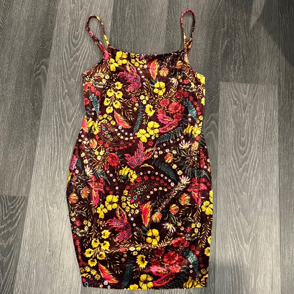 Forever 21 | Dresses | Velvet Spaghetti Strapped Dress | Poshmark
